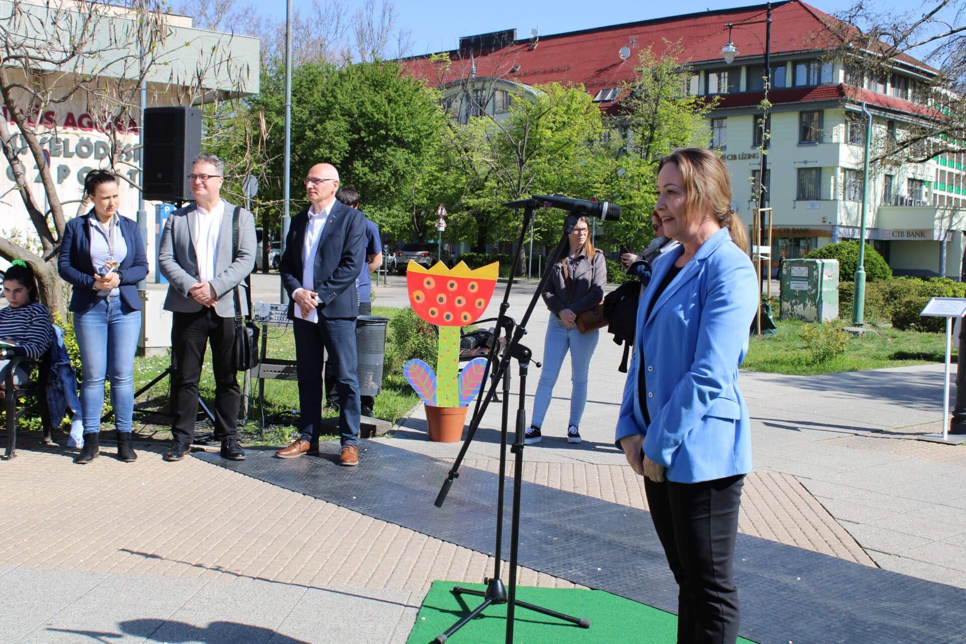 FlorAgora: közösségi virágoskert születik a Deák téren