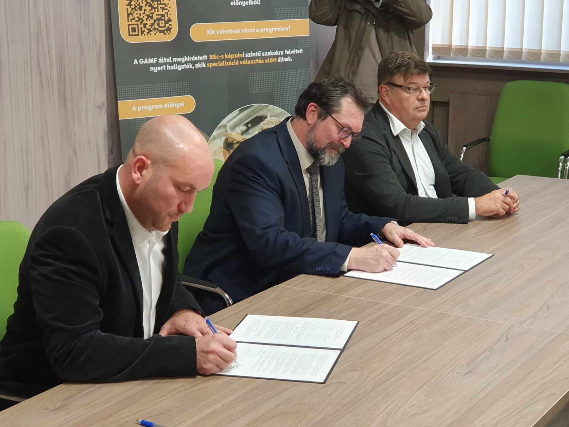 Három új partnercéggel bővült a Neumann János Egyetem START oktatási ...