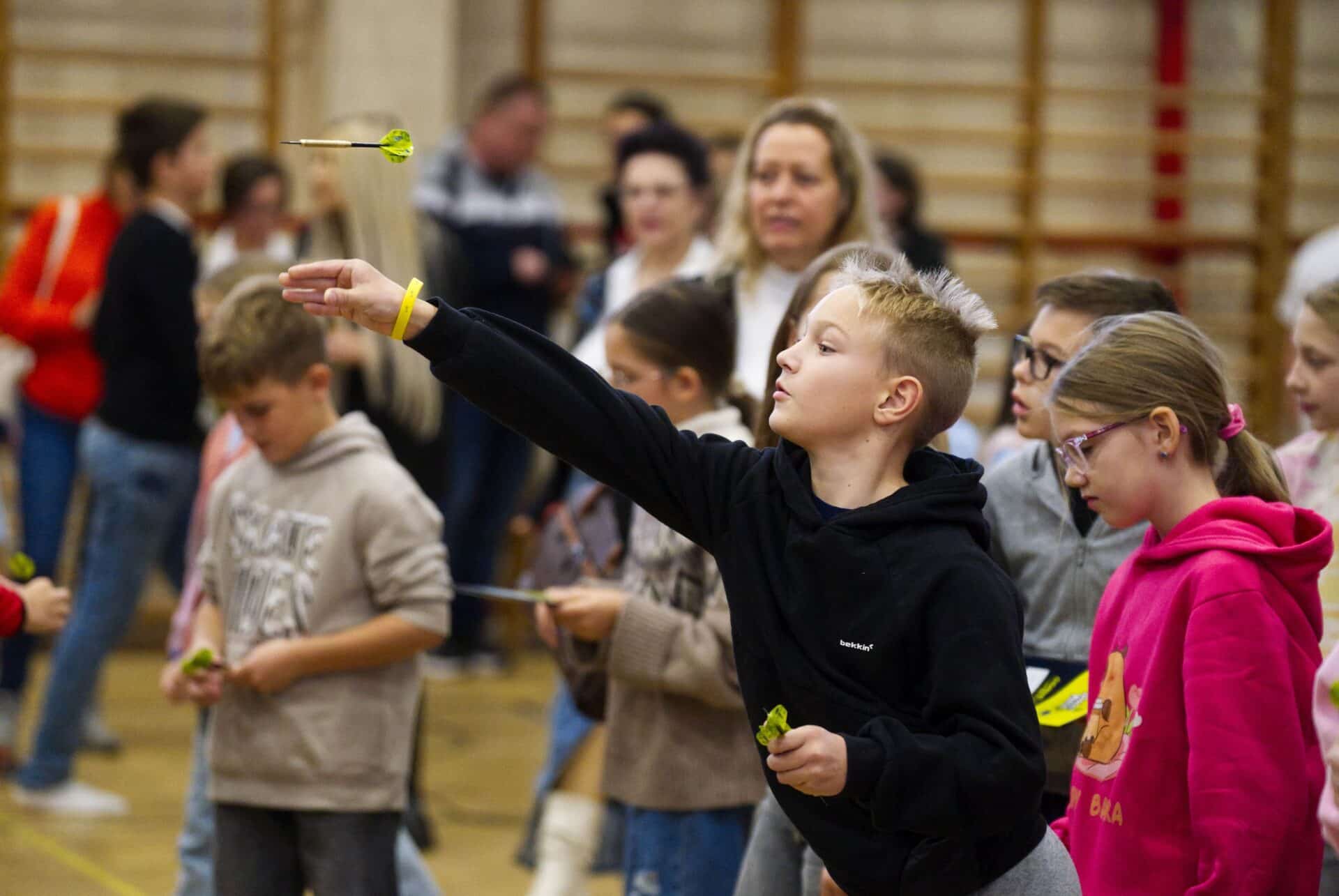 Célpontban a matematika – Darts Matek élményversenyt rendeztek a Lánchíd Utcai Iskolában
